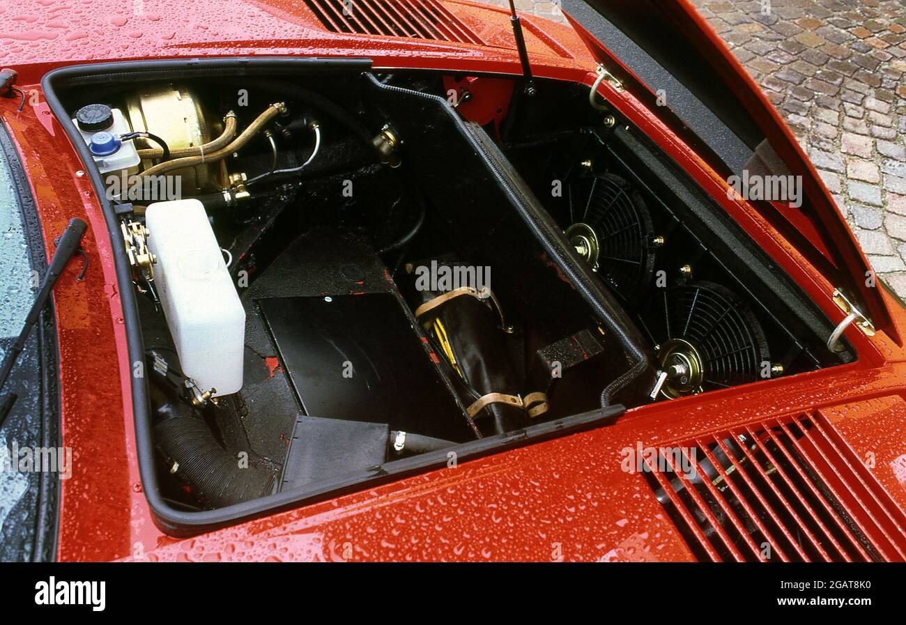 Ferrari 288 GTO on test at the Ferrari Fiorano test track near ...
