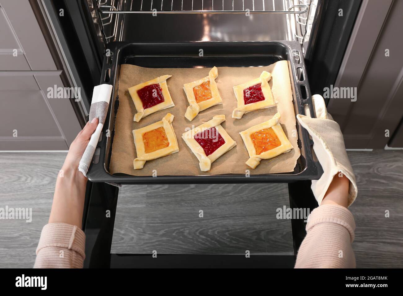 Danish pastry uncooked hi-res stock photography and images - Alamy