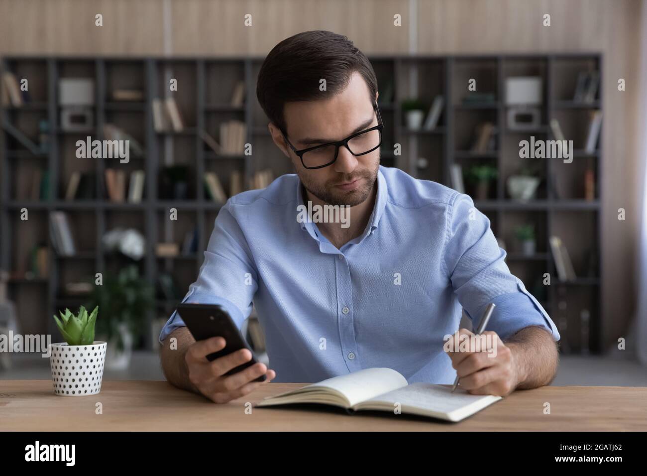 Cell manager hi-res stock photography and images - Alamy