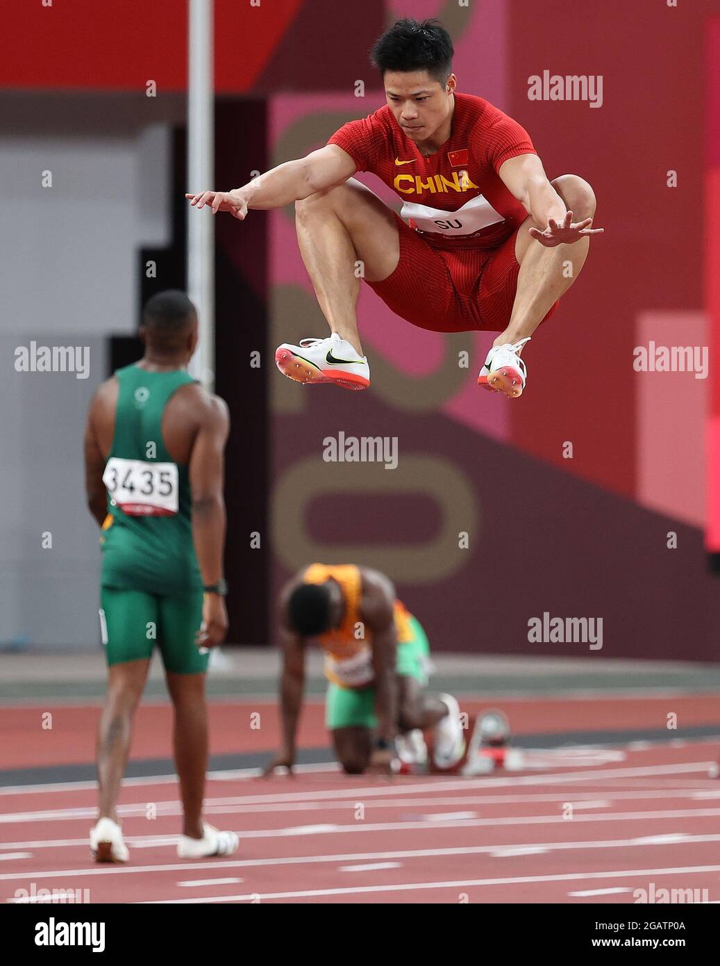 Tokyo, Japan. 1st Aug, 2021. Su Bingtian of China prepares for the men's 100m semifinal at Tokyo ...