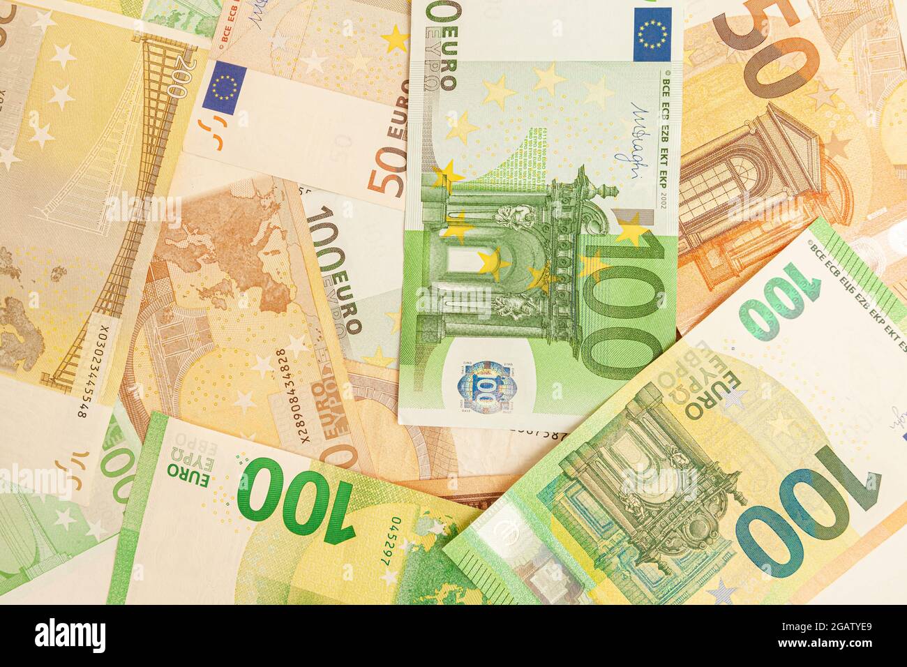 high-quality texture of euro banknotes Stock Photo - Alamy
