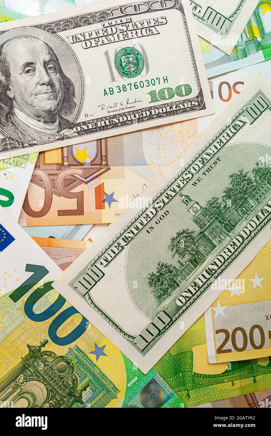 texture of us dollar and euro banknotes Stock Photo - Alamy