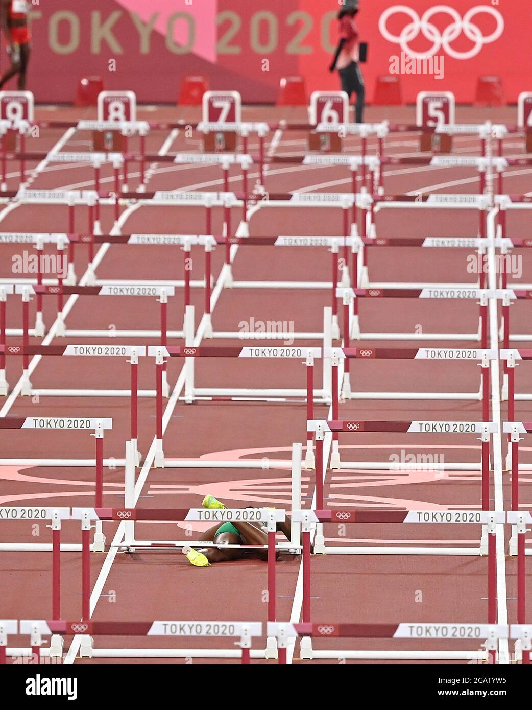 Tokyo, Japan. 1st Aug, 2021. Yanique Thompson of Jamaica falls during ...