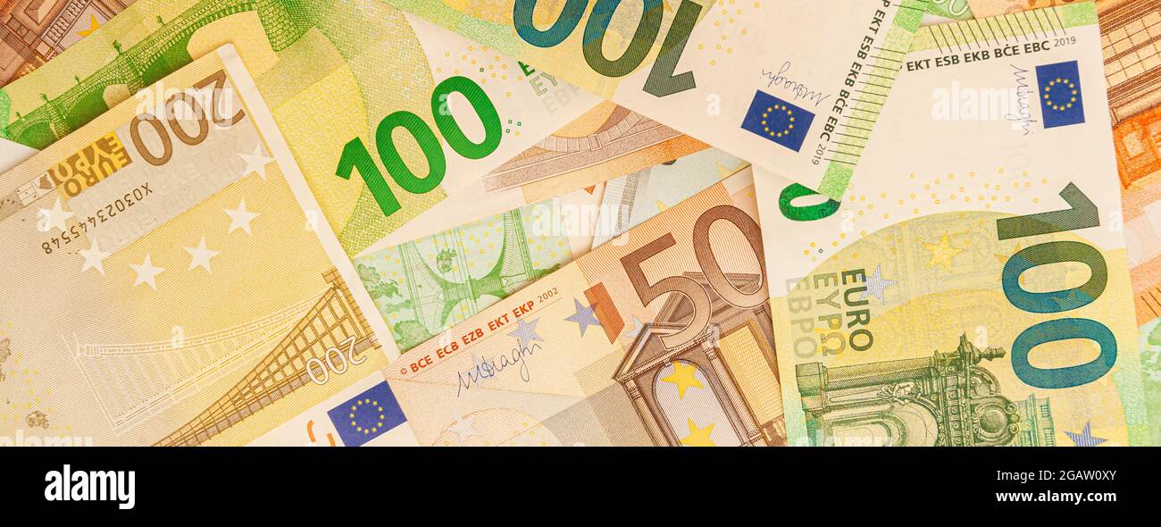 high-quality texture of euro banknotes panorama Stock Photo - Alamy