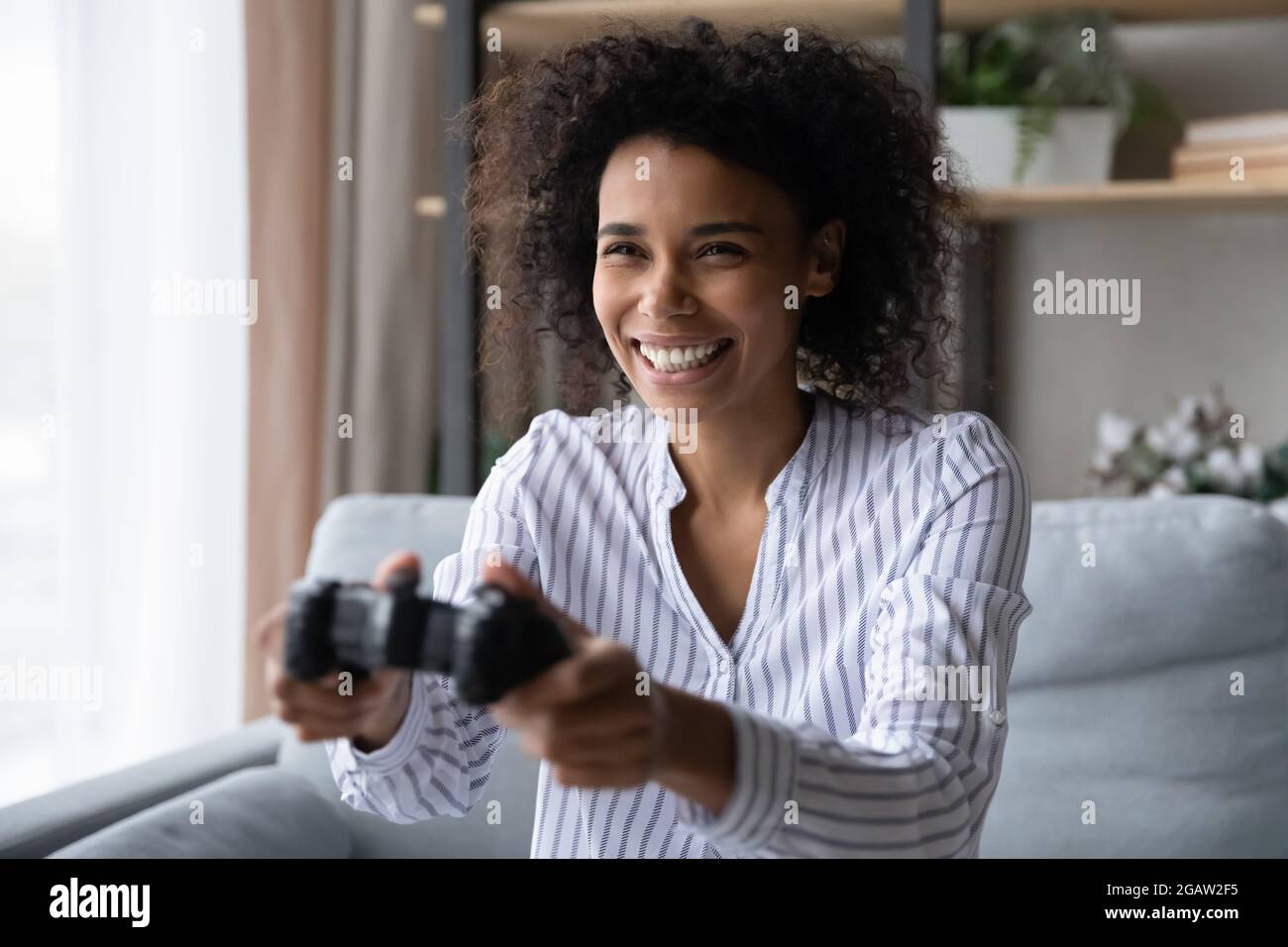 Online video girl player hi-res stock photography and images - Alamy