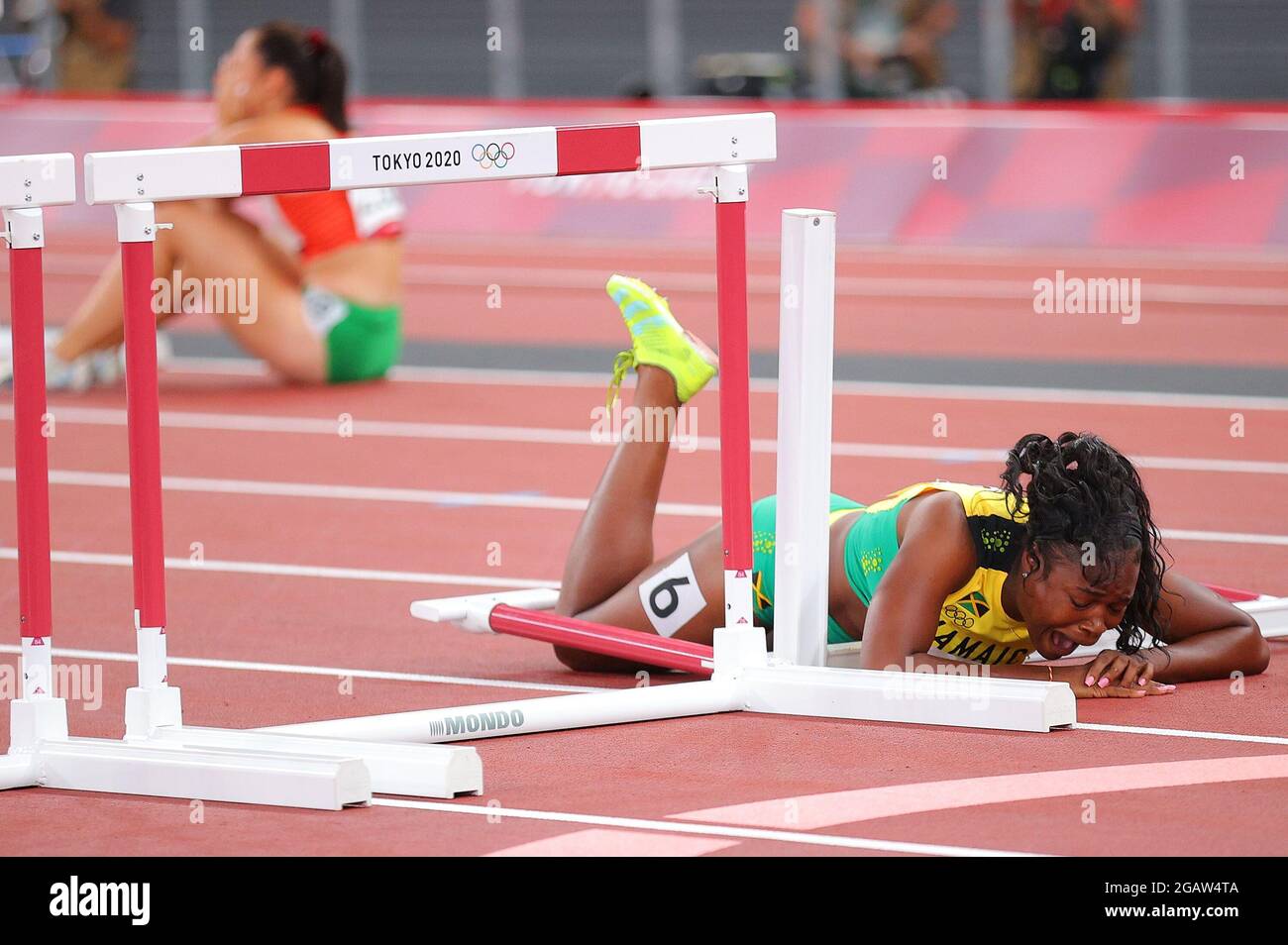 Tokyo, Japan. 1st Aug, 2021. Yanique Thompson of Jamaica falls during ...