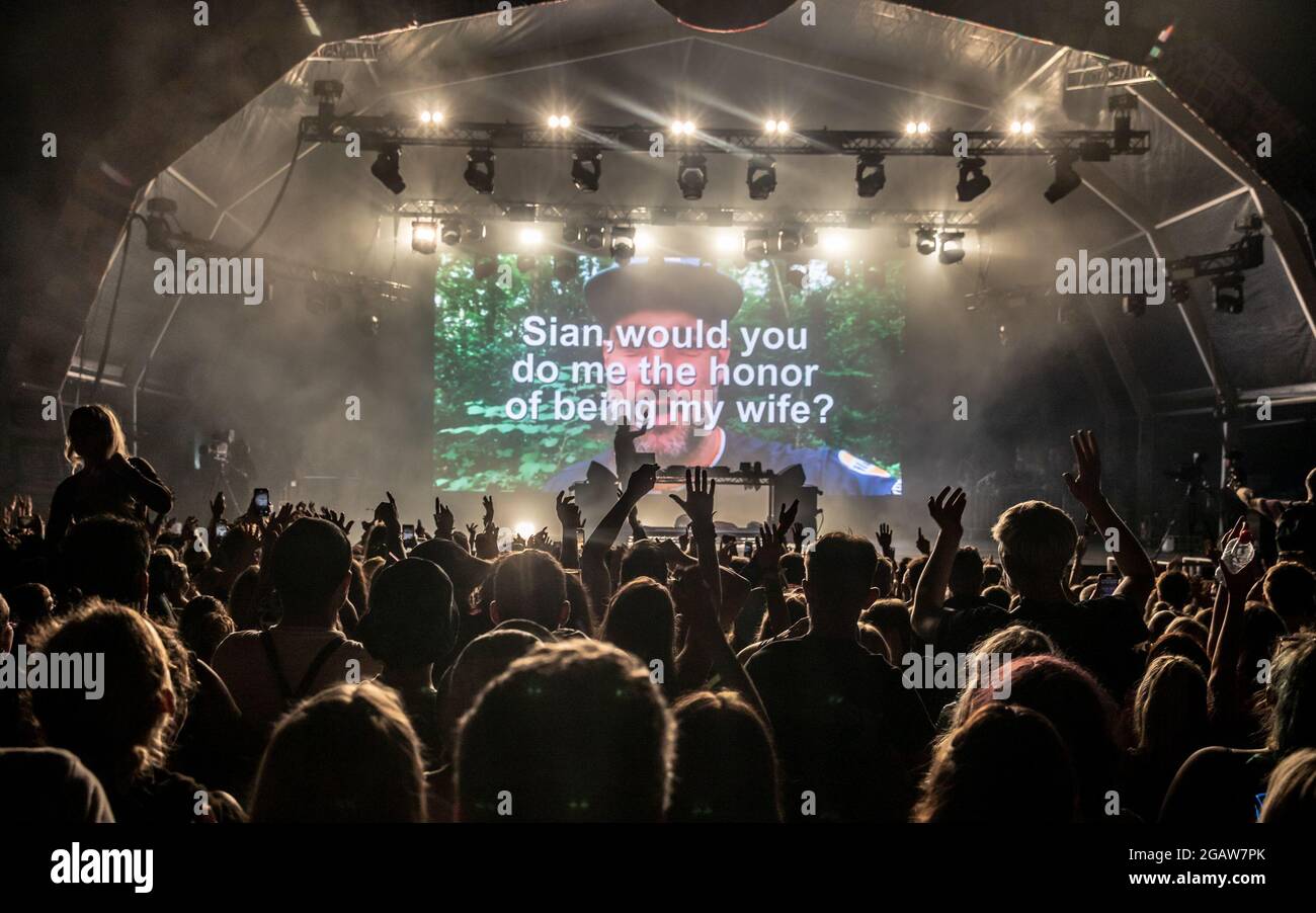 Show headliner hi-res stock photography and images - Alamy