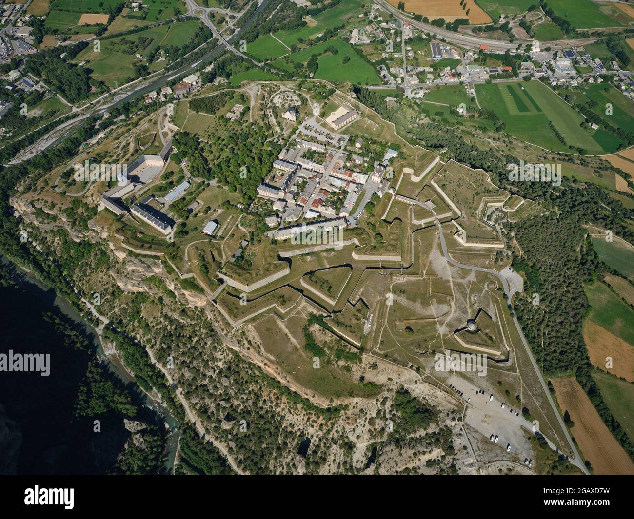Fort history military fortifications hi-res stock photography and ...