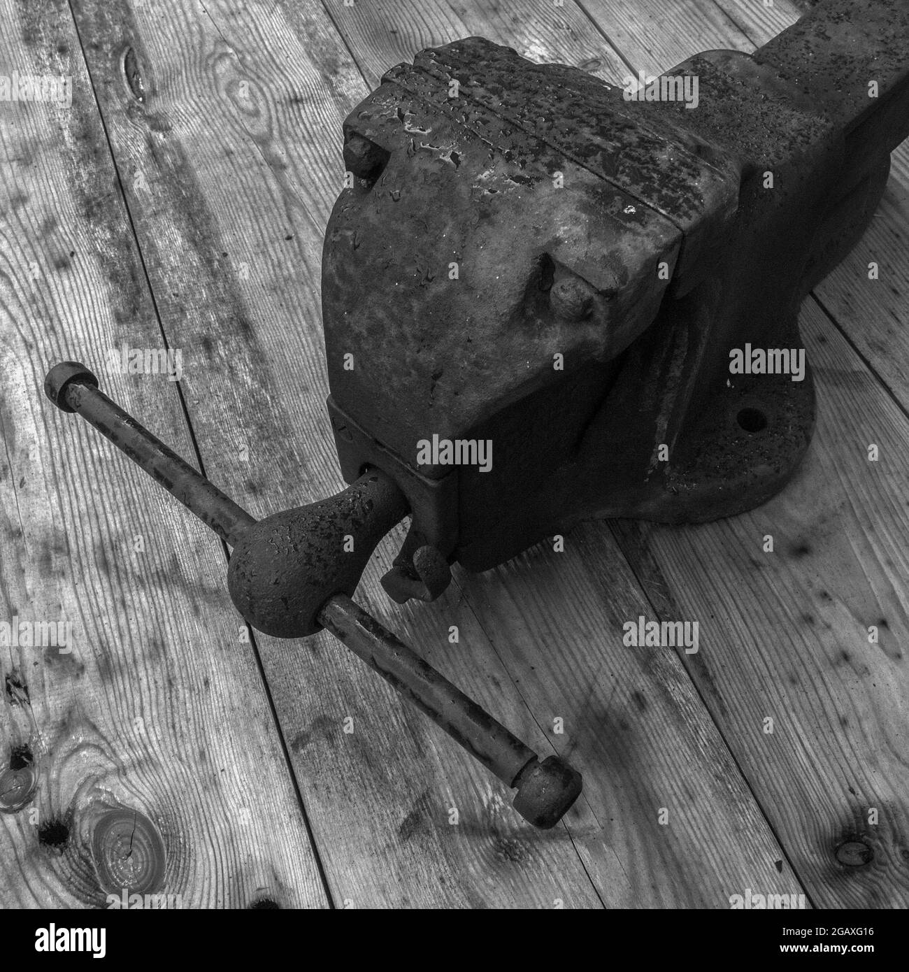 Engineering Vice in black and white on bench Stock Photo - Alamy