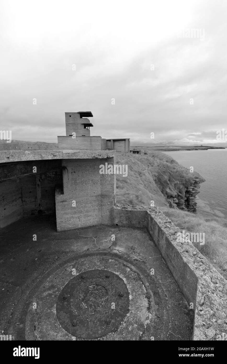 World war ii gun battery Black and White Stock Photos & Images - Alamy