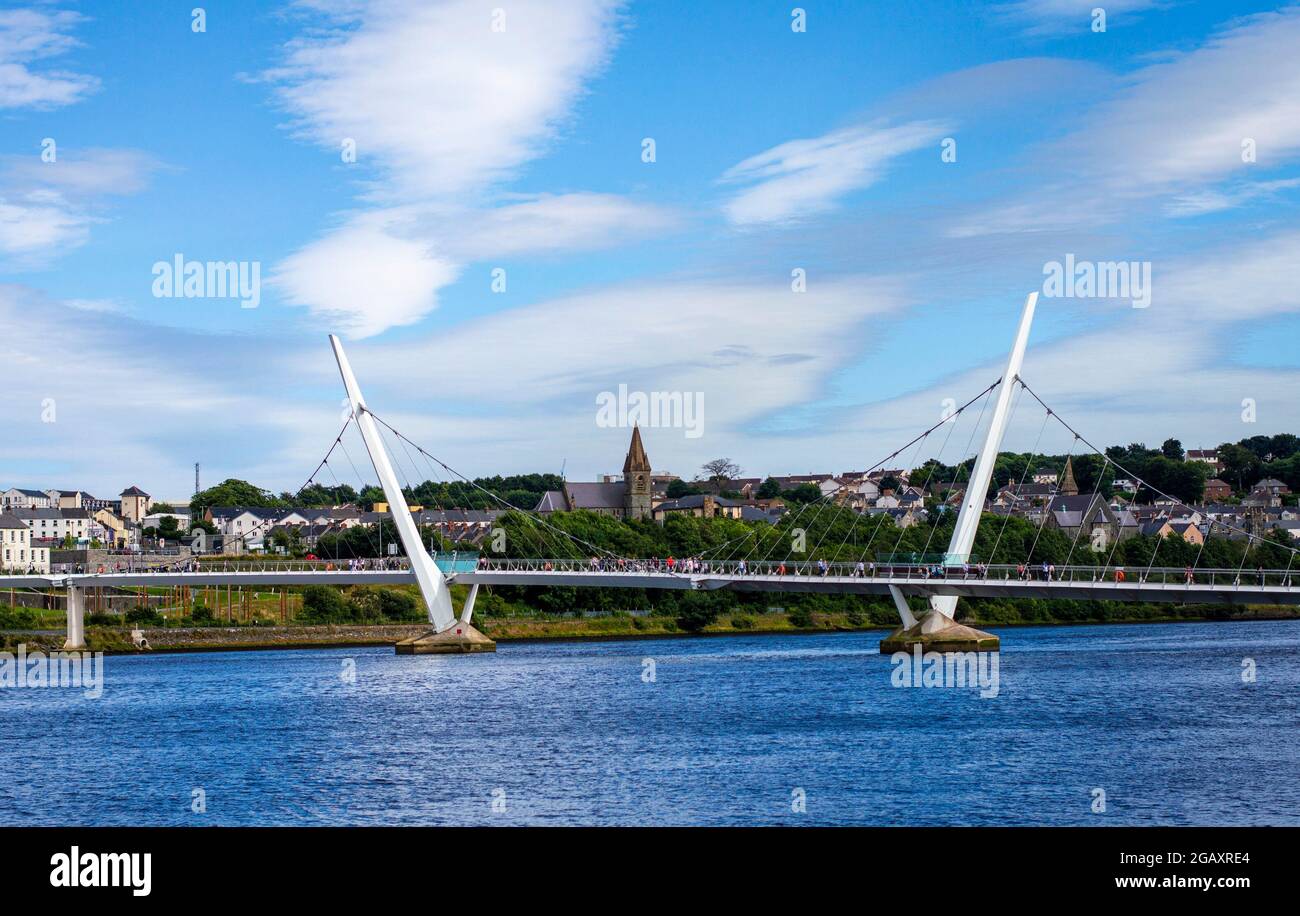 Foyle cityscape skyline hi-res stock photography and images - Alamy