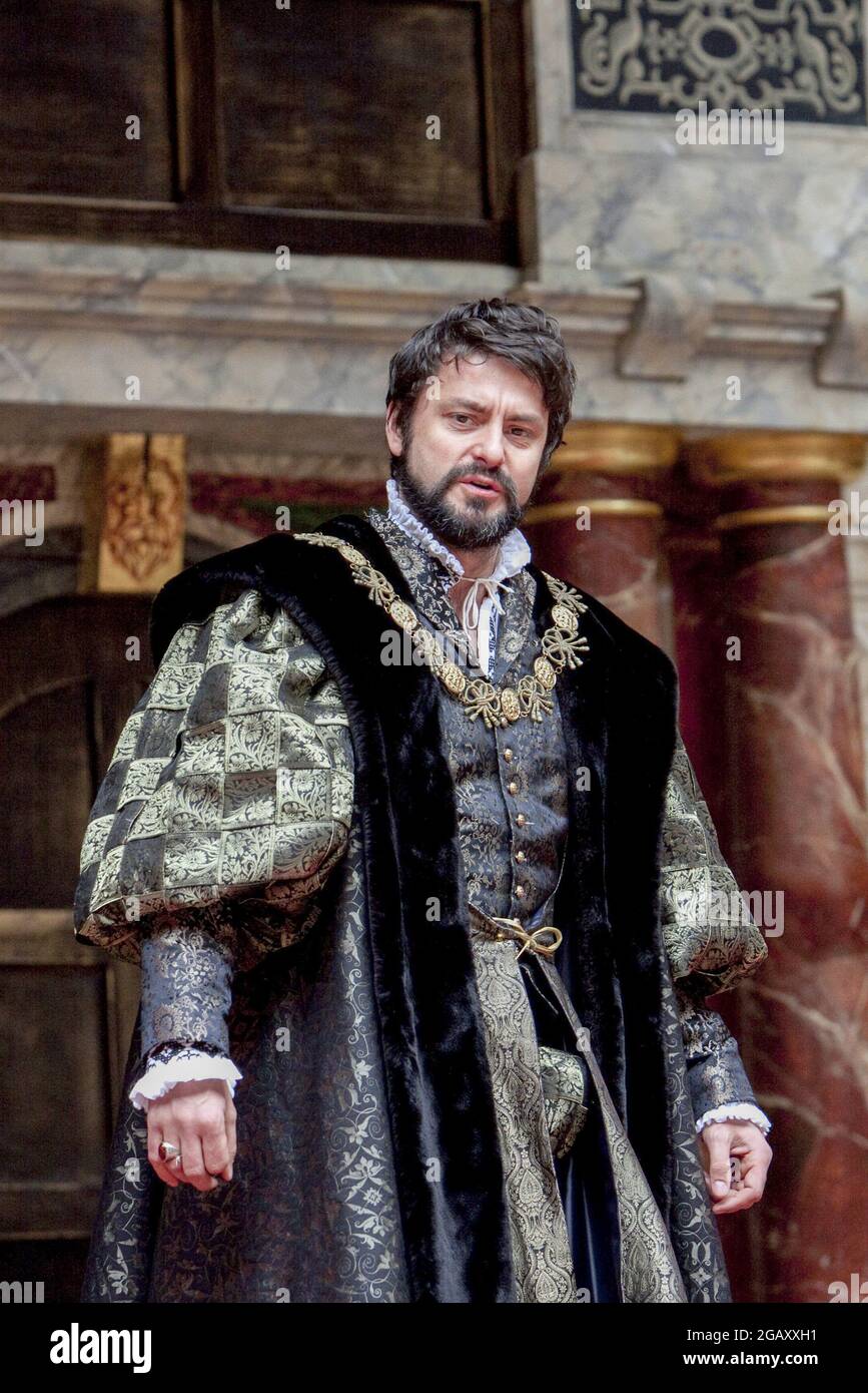 Dominic Rowan (King Henry VIII) in HENRY VIII by Shakespeare at ...