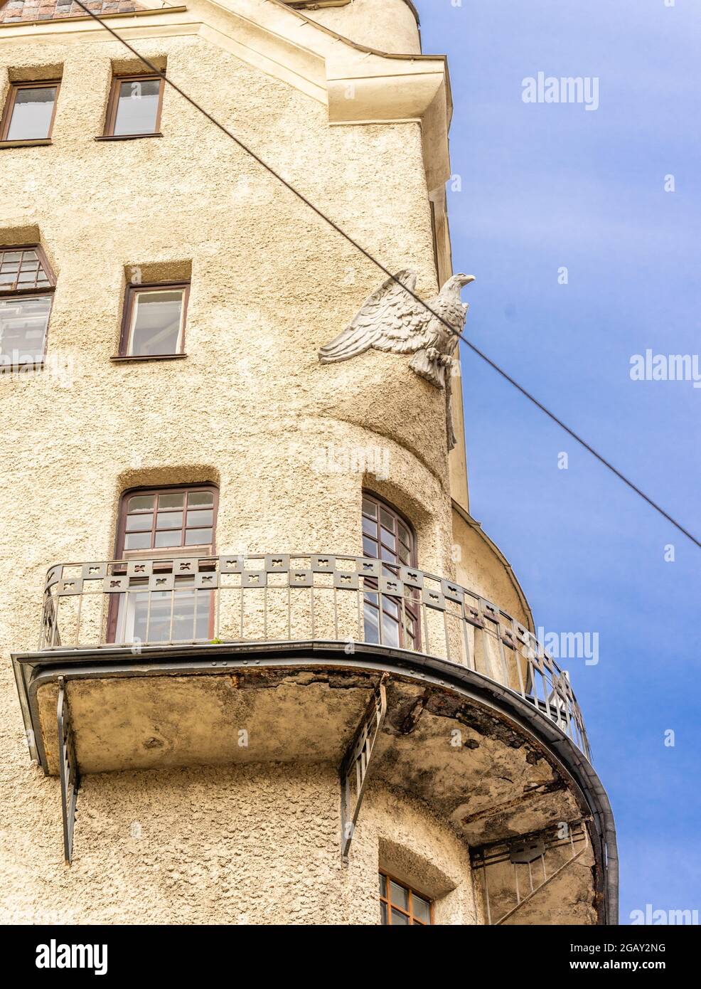 Bay window balcony hi-res stock photography and images - Alamy