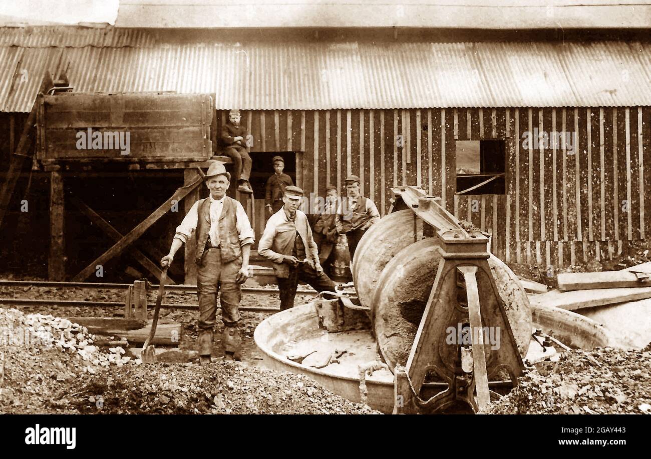 Building a mortar mill for the construction of Clough Bottom Reservoir ...