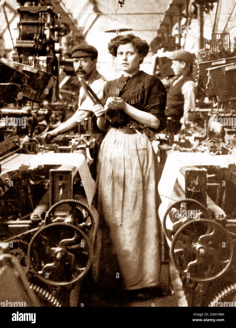 Mill girl, Lambert and Haworths, Waterfoot, Victorian period Stock ...