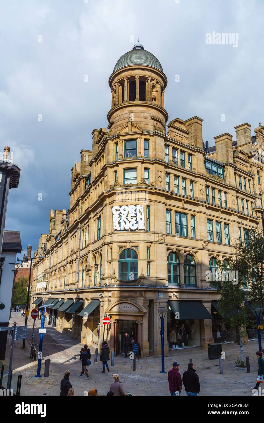 A view of exchange square in manchester city centre hi-res stock ...