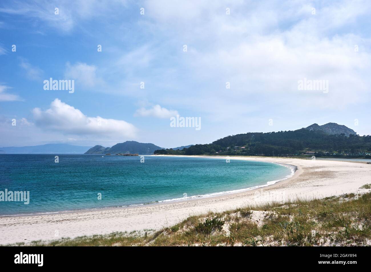 Beach of Rodas in Cies Islands nature reserve, white sand and clear ...