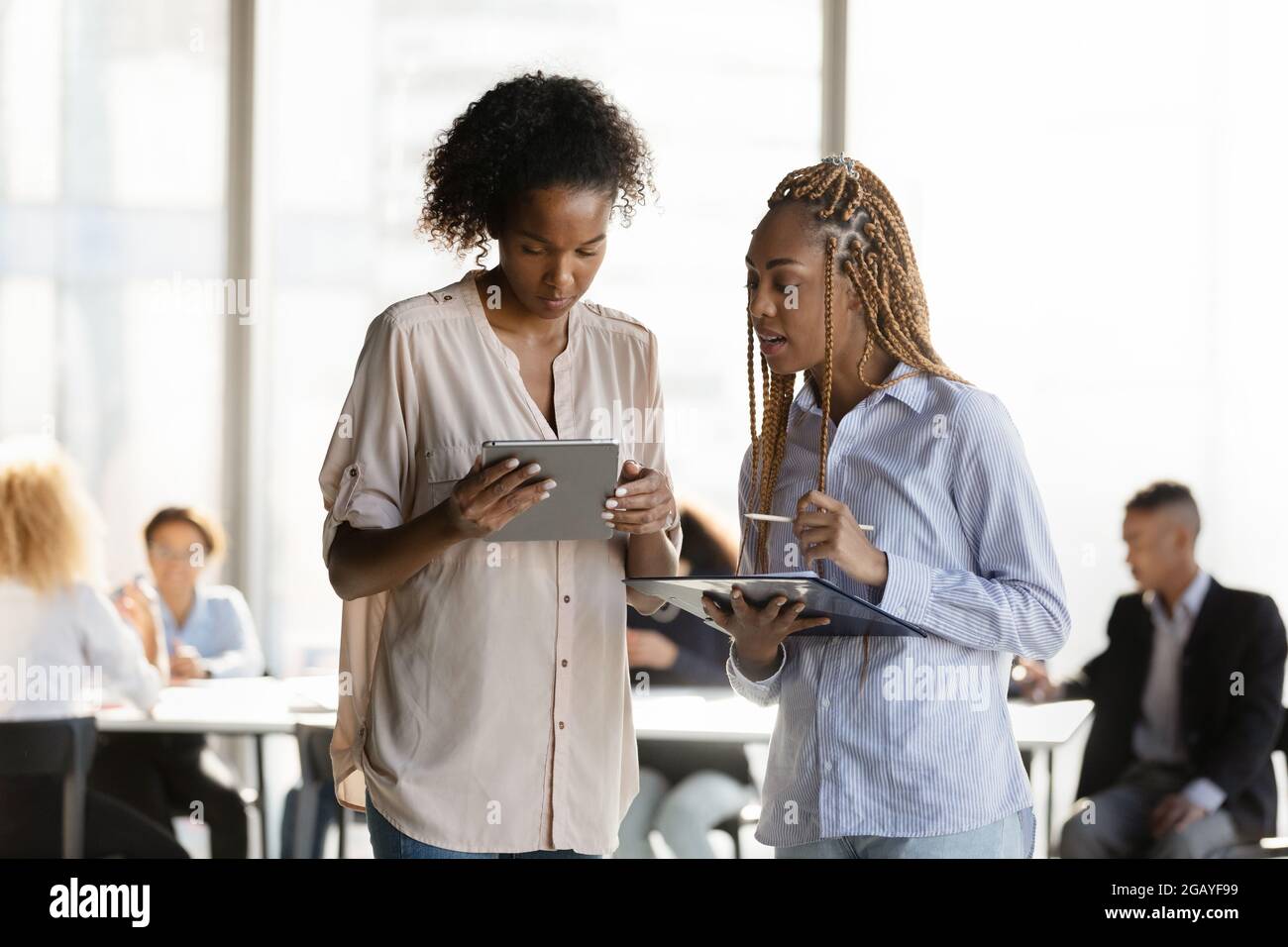 African employees hi-res stock photography and images - Alamy