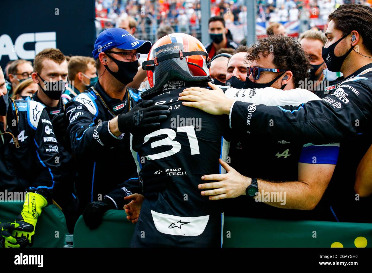 Race winner Esteban Ocon (FRA) Alpine F1 Team celebrates with the team ...