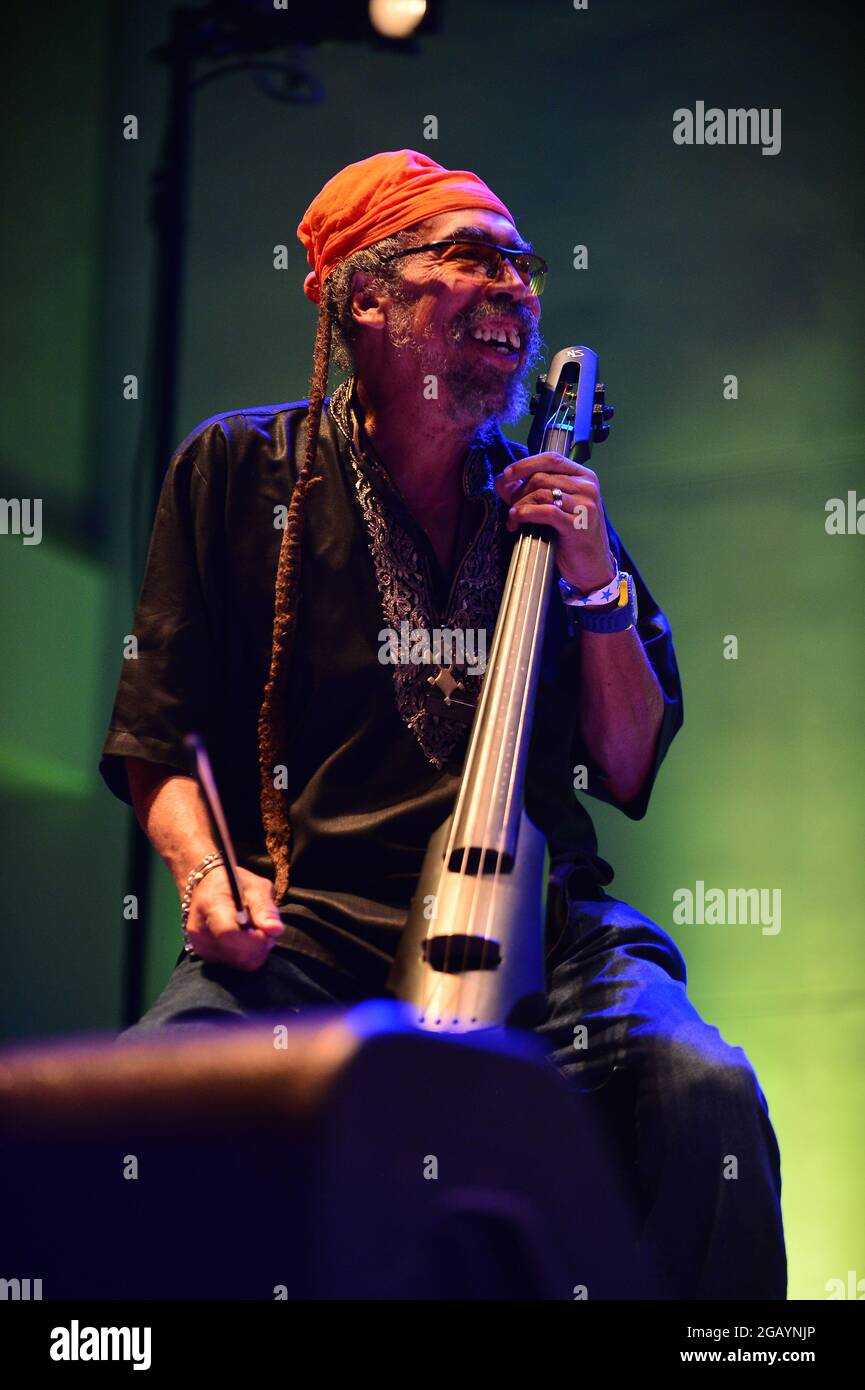 Stephen cat coore hi-res stock photography and images - Alamy