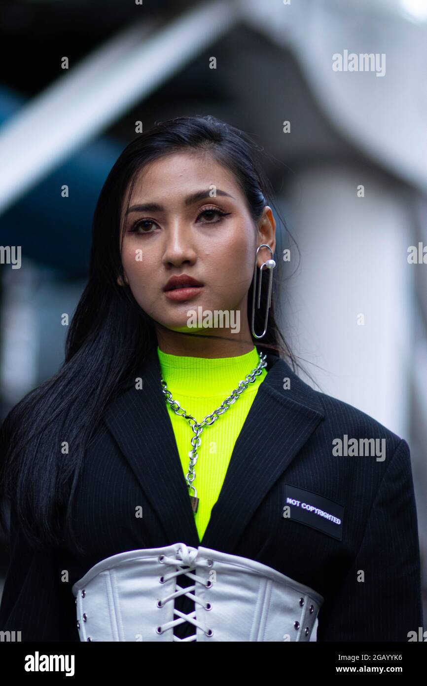 Fashion Model Paris Hi Res Stock Photography And Images Alamy