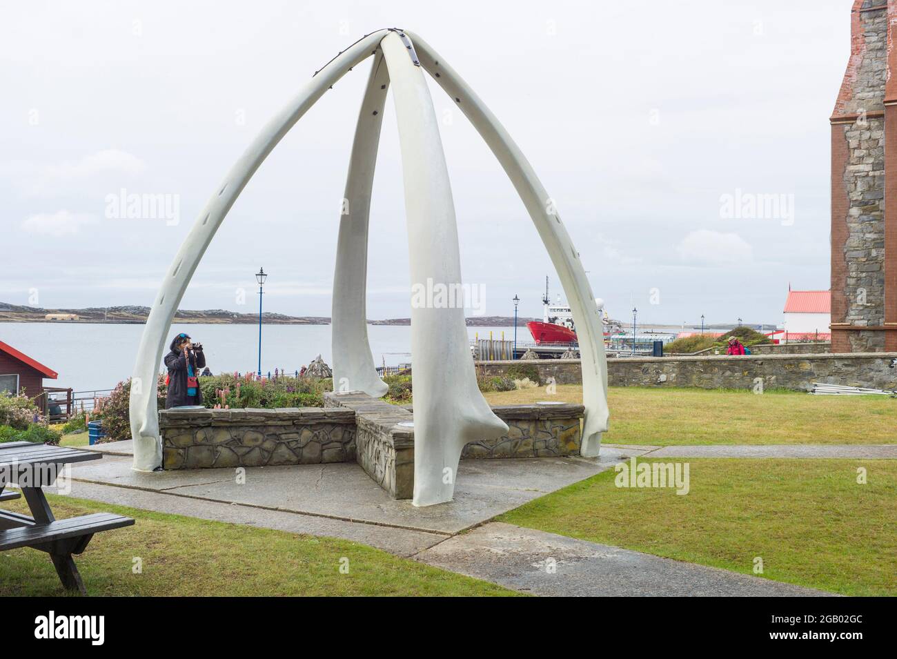 Whales jaw bone hi-res stock photography and images - Alamy
