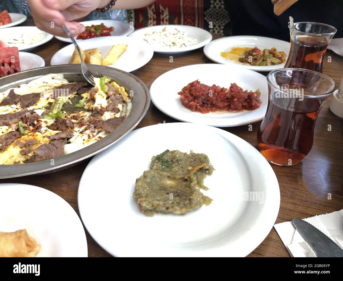 Lots of plates hi-res stock photography and images - Alamy