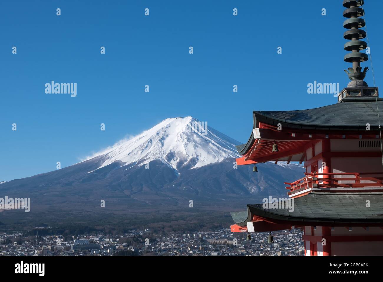 Mount fuji from chureito pagoda hi-res stock photography and images - Alamy