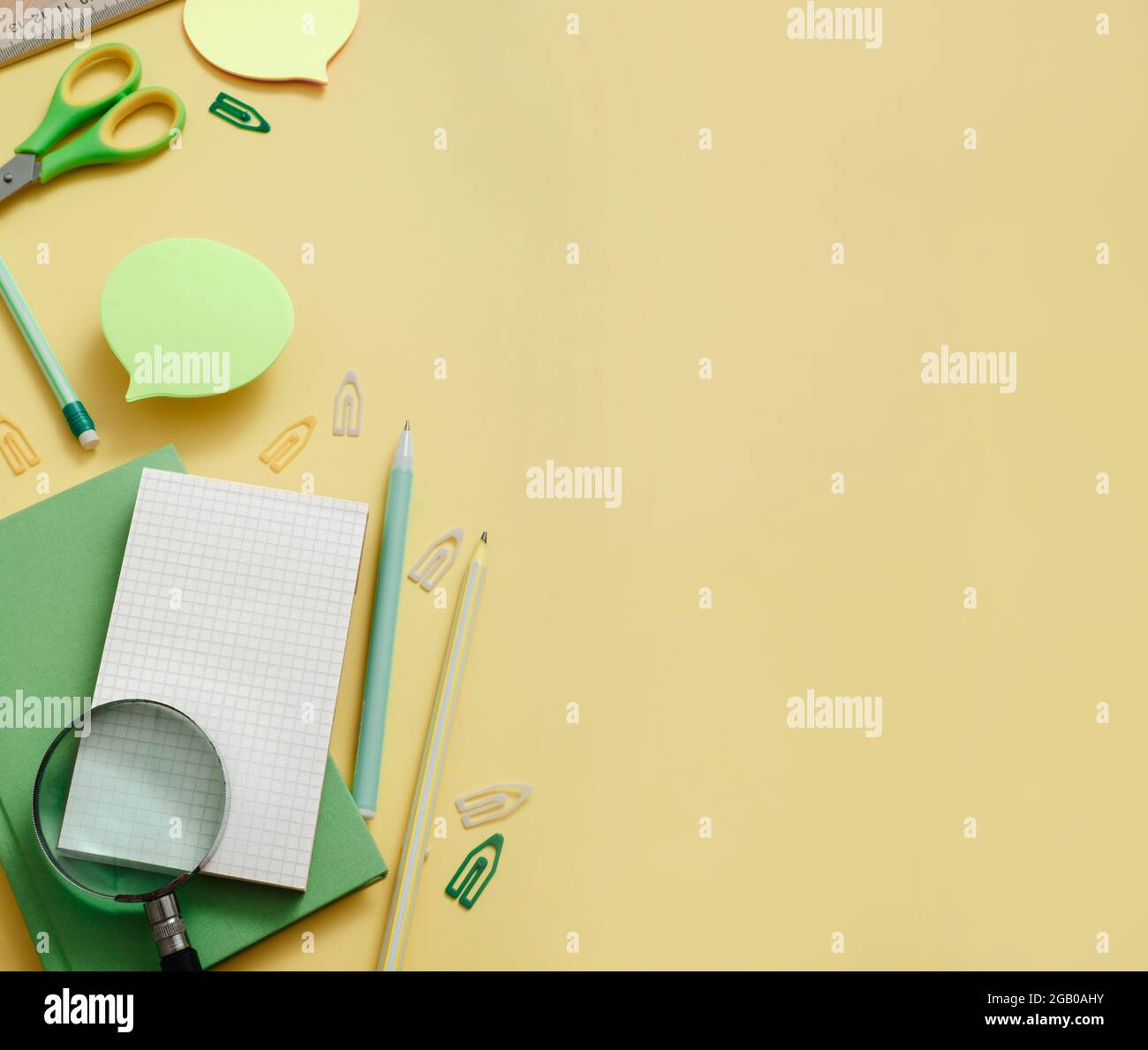 Stationary table hi-res stock photography and images - Alamy