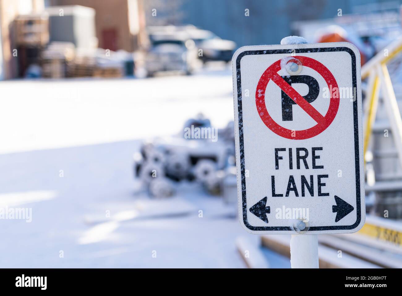 Fire lane hi-res stock photography and images - Alamy