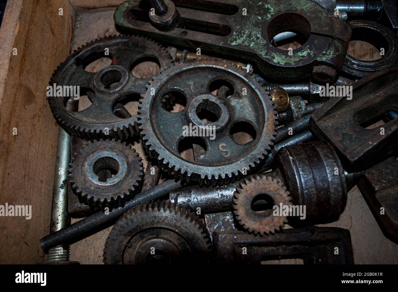 Vintage lathe hi-res stock photography and images - Alamy