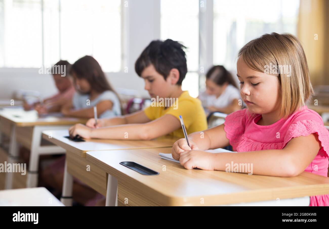 Italian children classroom hi-res stock photography and images - Alamy