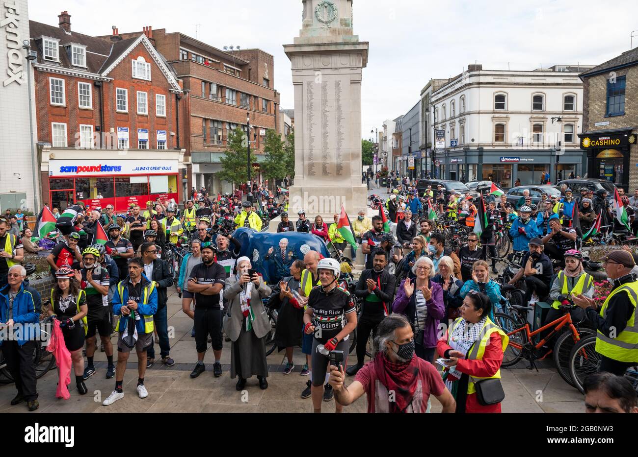 Luton town centre protest hi-res stock photography and images - Alamy