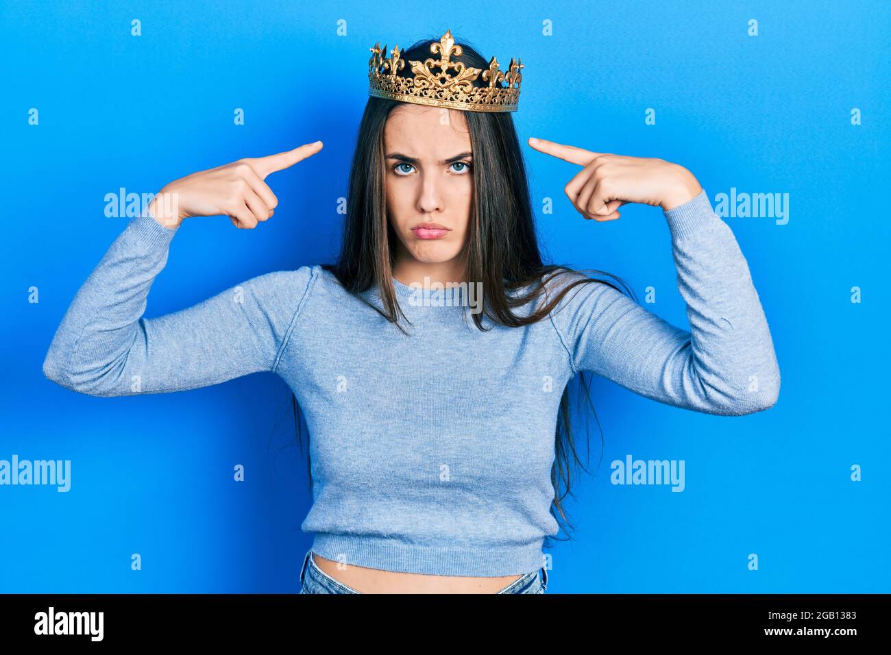 Hispanic teen girl tiara hi-res stock photography and images - Alamy