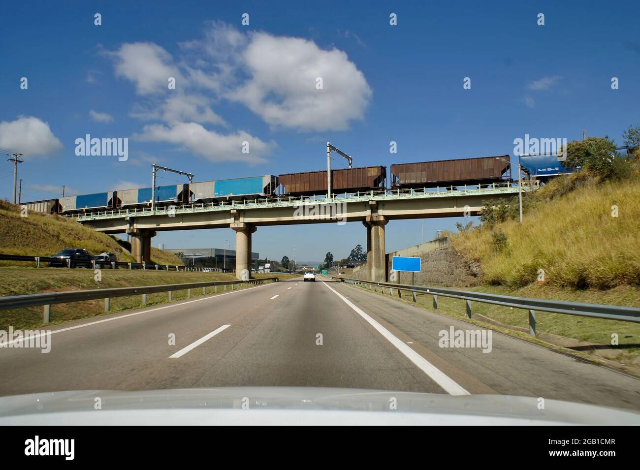 Freight train bridge hi-res stock photography and images - Alamy
