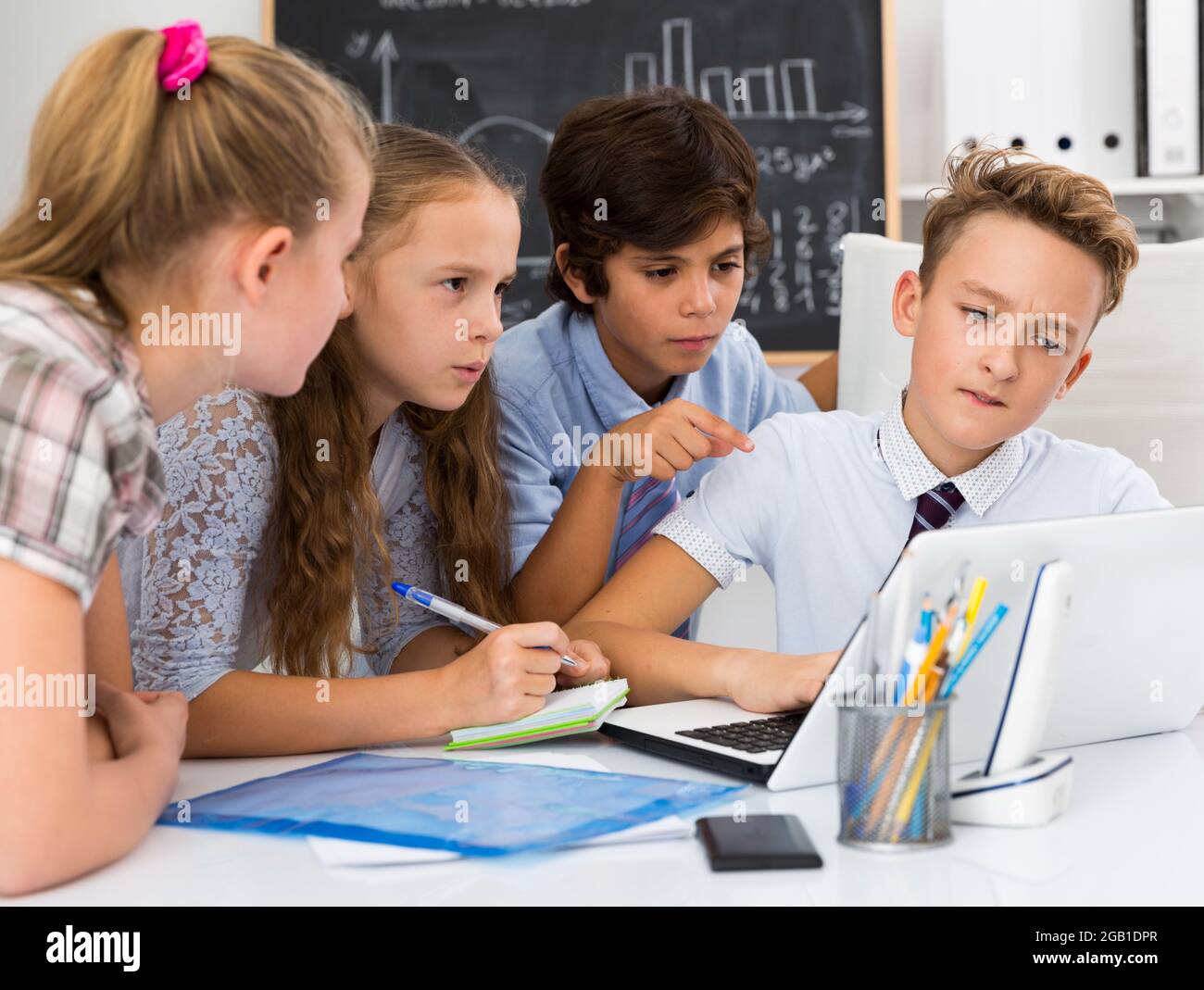 Teen boy talk classroom hi-res stock photography and images - Alamy