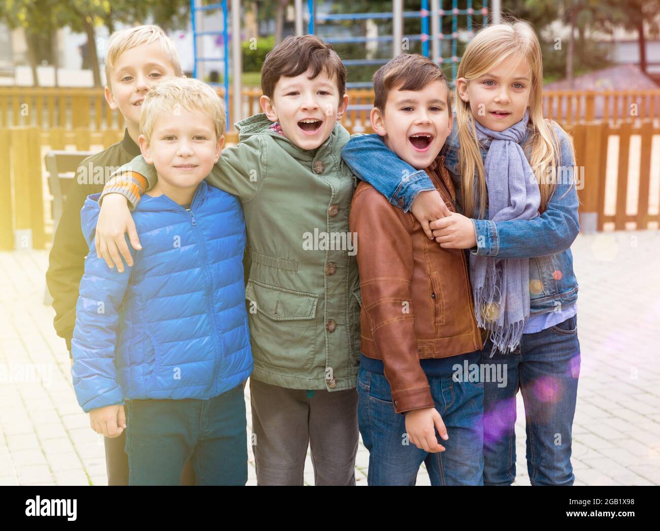 Group portrait of cheerful children Stock Photo - Alamy