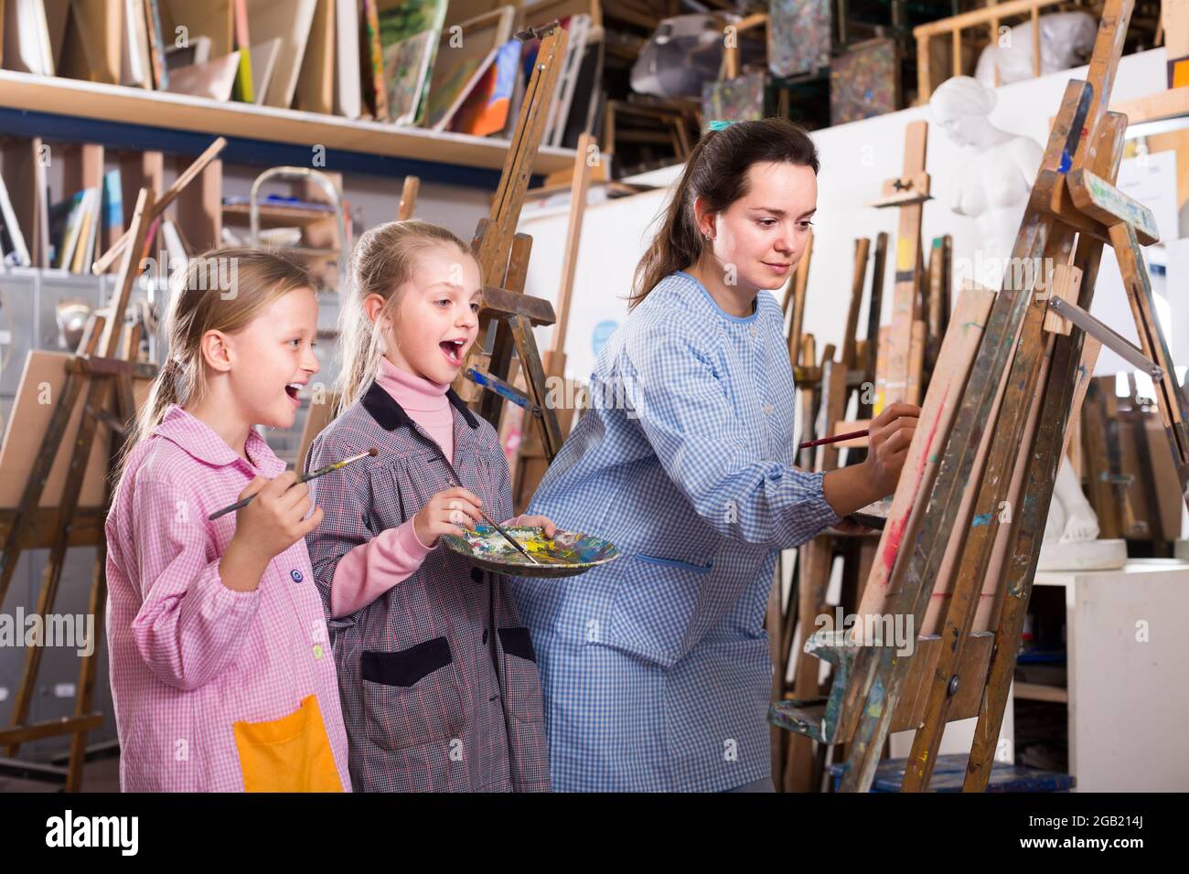 Girls trainings hi-res stock photography and images - Alamy