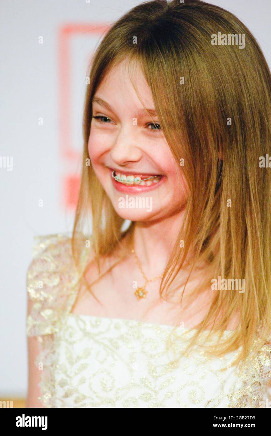 Dakota fanning actress hi-res stock photography and images - Alamy