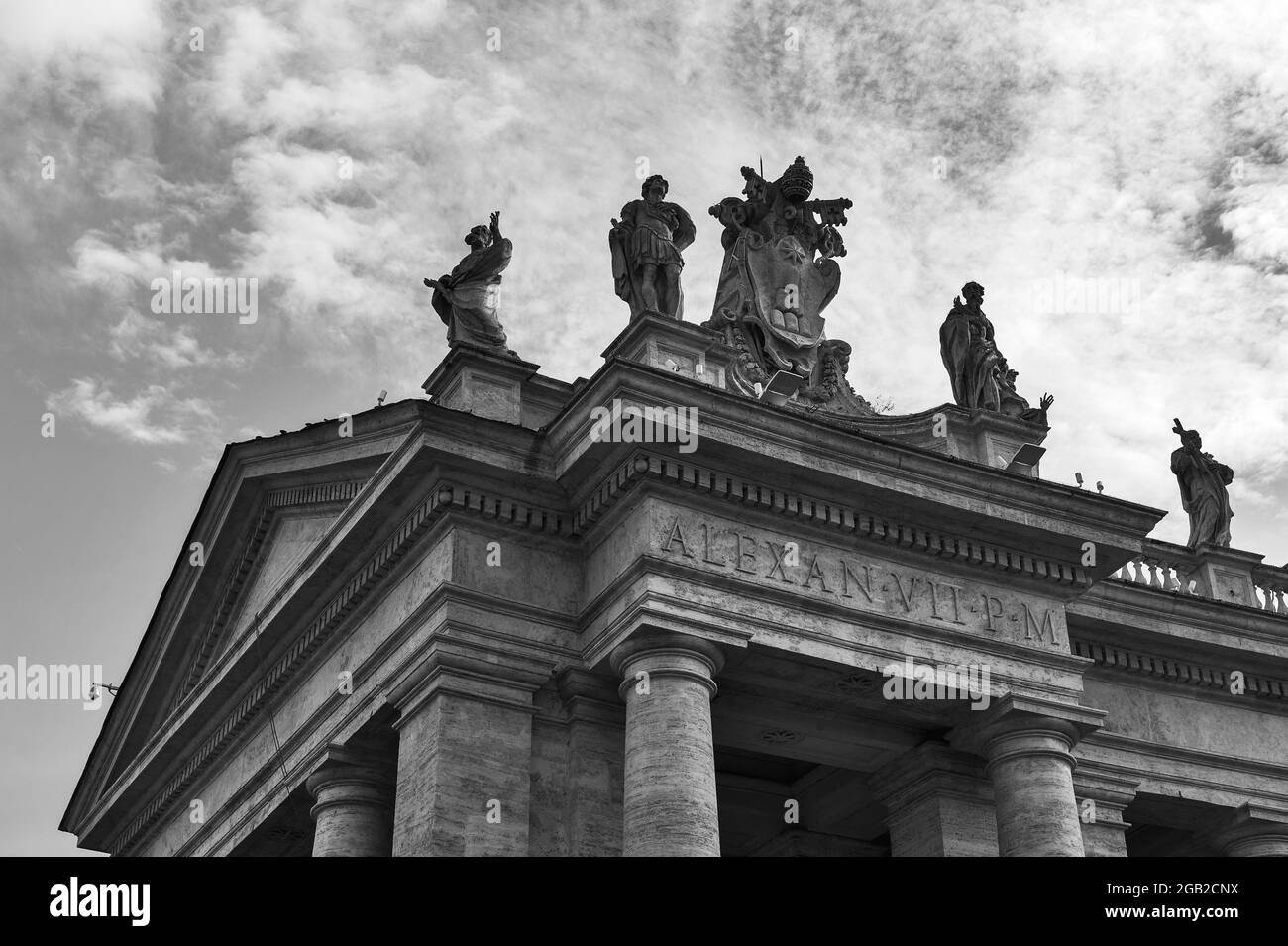 Statue of st peter in st peters basilica in rome Black and White Stock ...