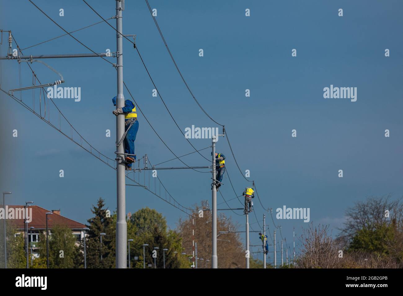 Catenary system hi-res stock photography and images - Alamy