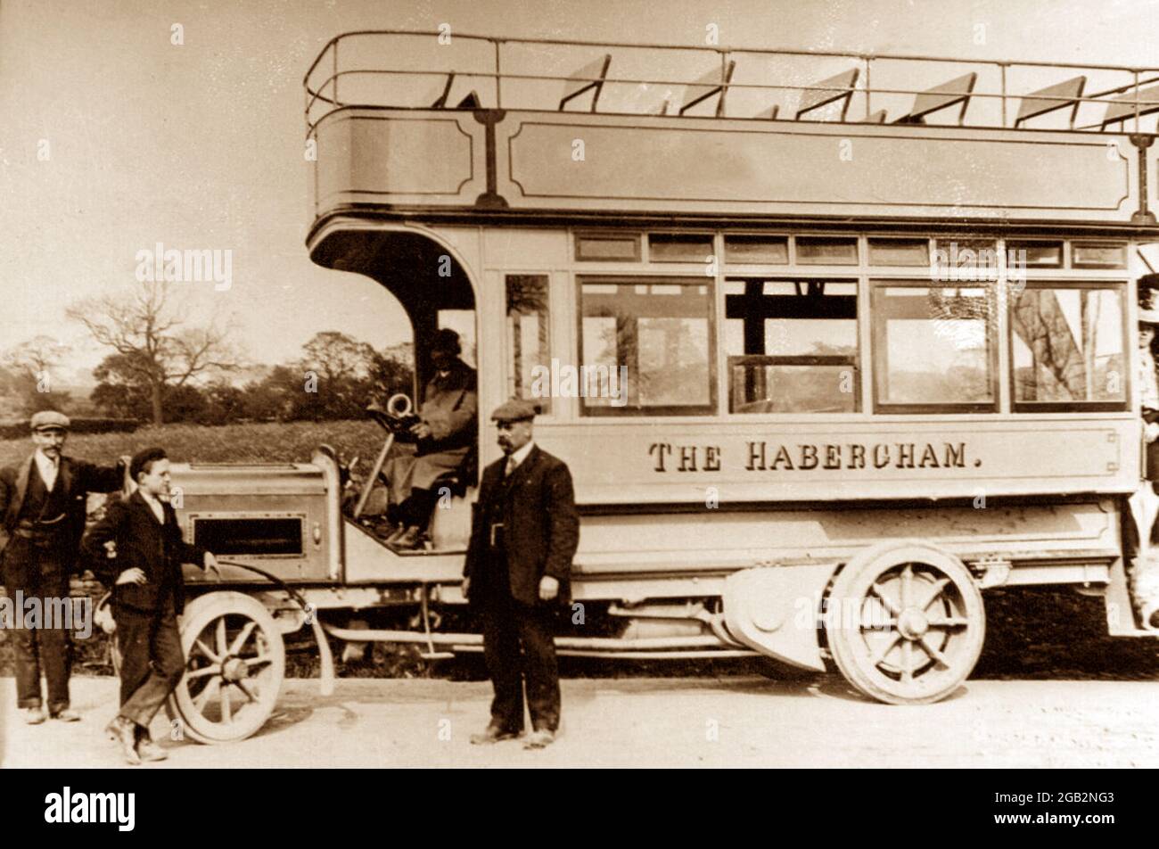 Motor bus 1900s hi-res stock photography and images - Alamy