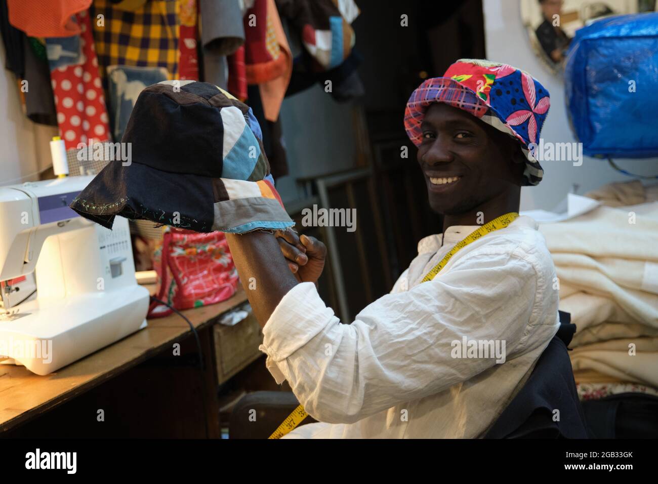 Hat making process hi-res stock photography and images - Alamy