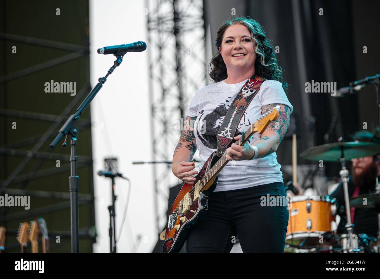 SInger Ashley Mcbryde performs on day 2 of the Watershed Music Festival ...