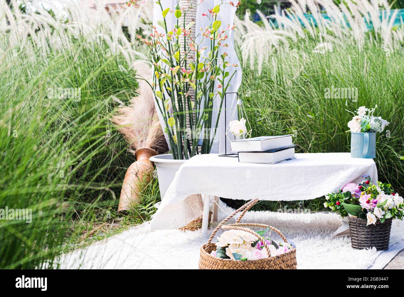 inspiration picnic outdoors, with the dinner table and Picnic setting ...