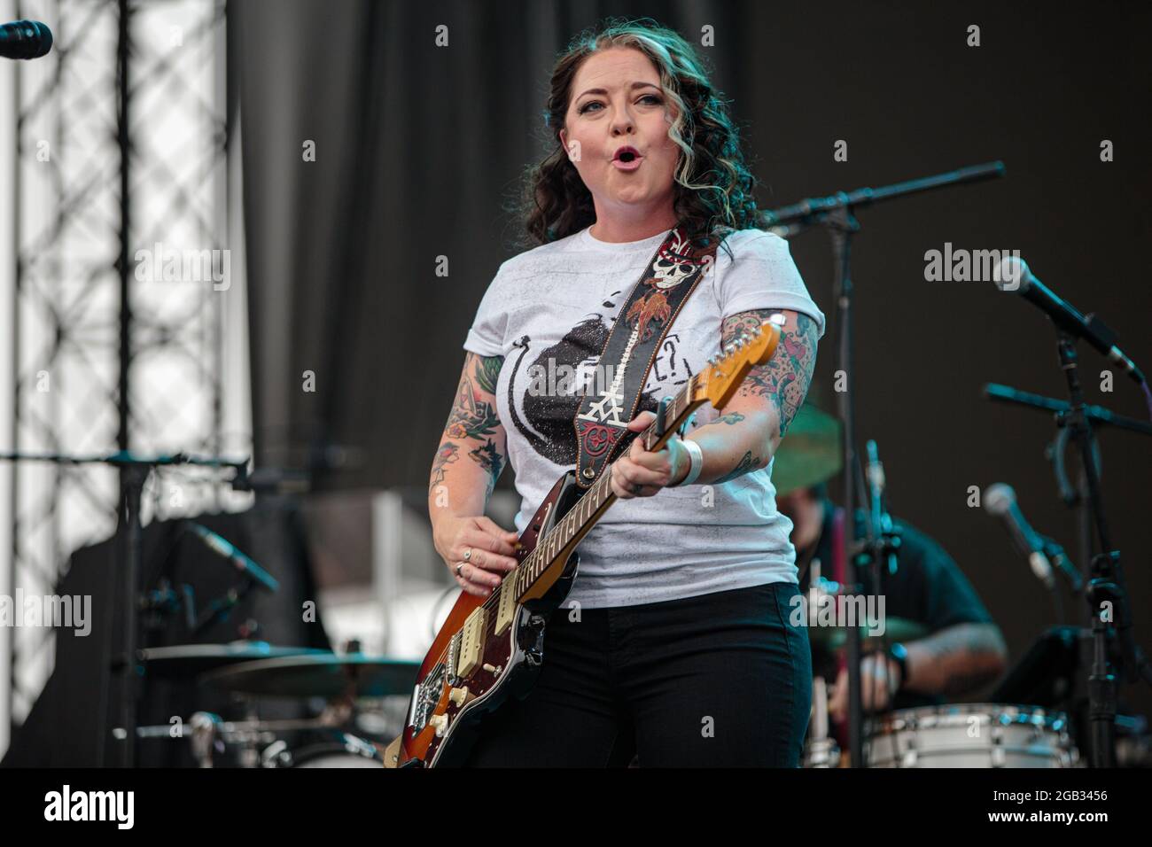 SInger Ashley Mcbryde performs on day 2 of the Watershed Music Festival ...
