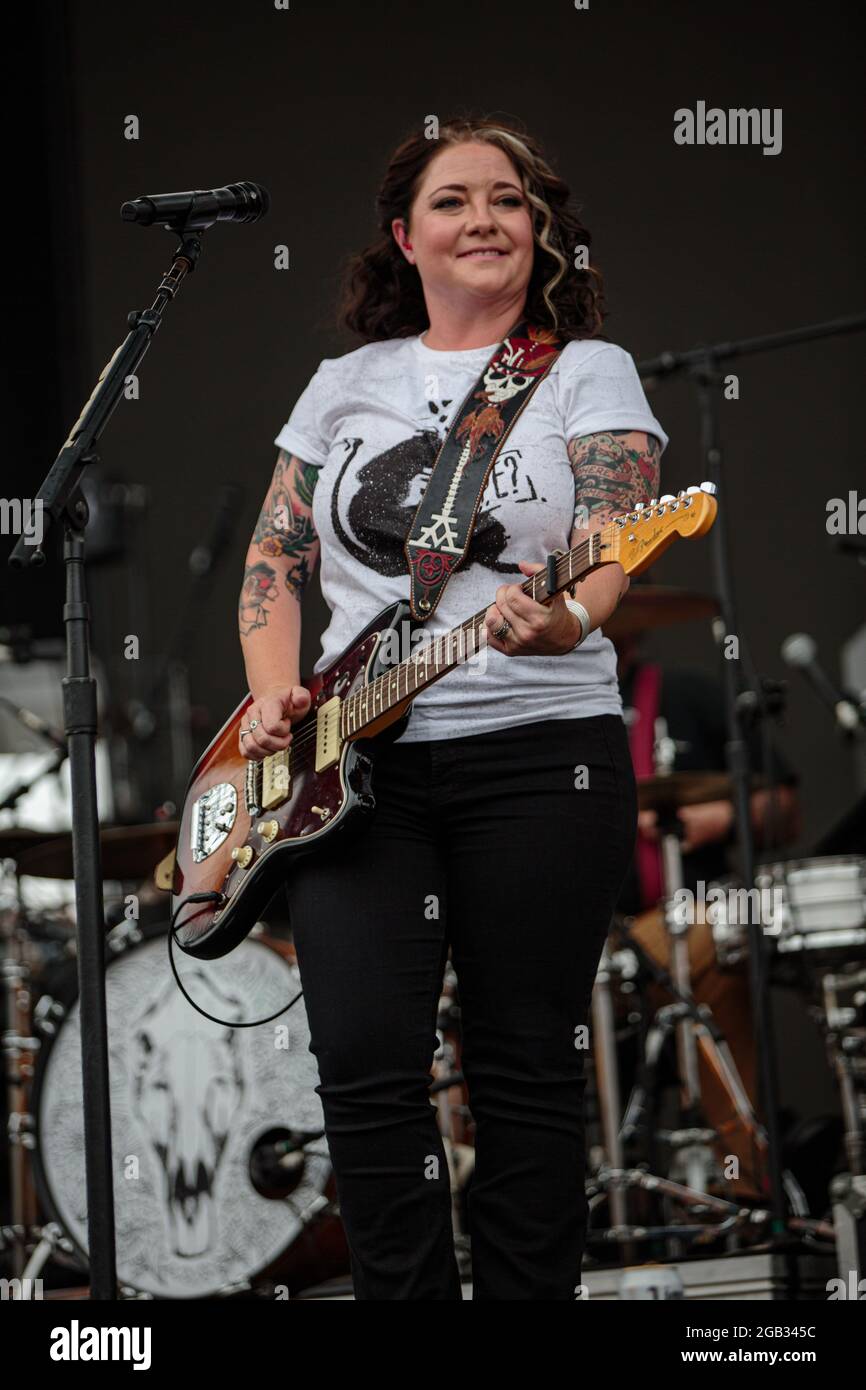 SInger Ashley Mcbryde performs on day 2 of the Watershed Music Festival ...