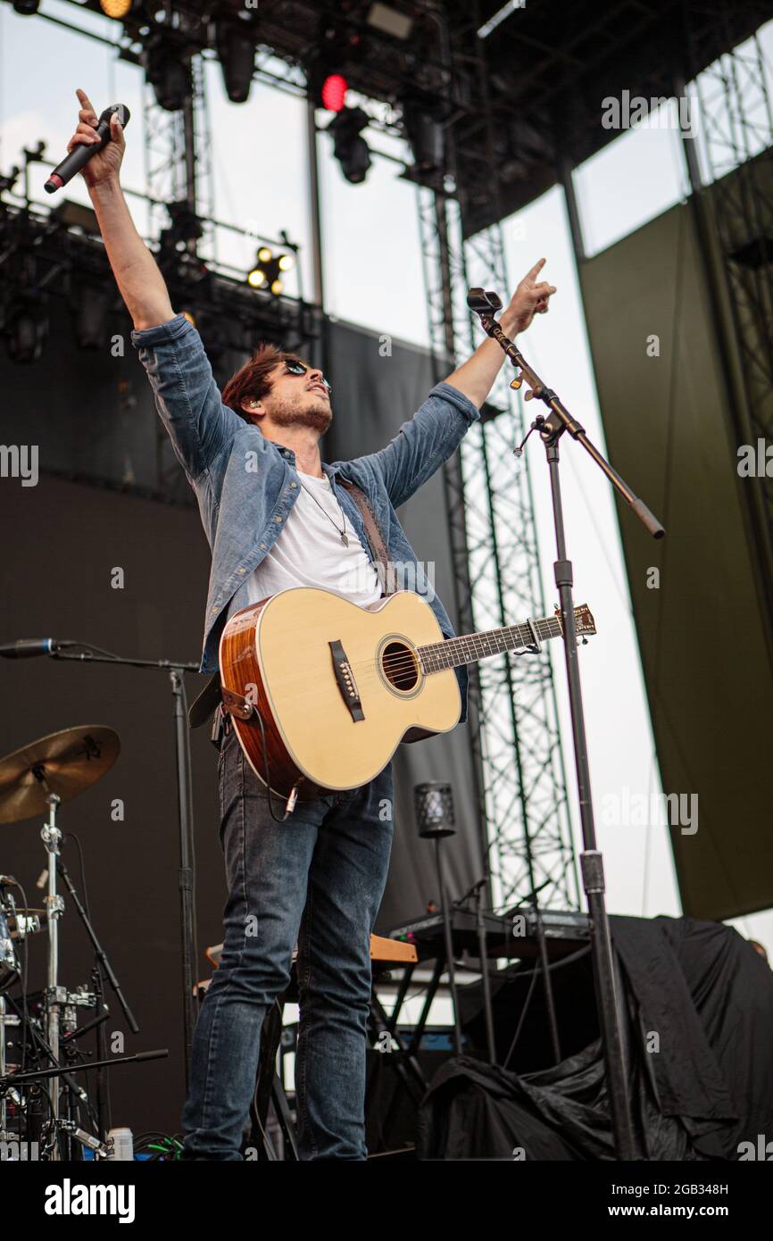 SInger Morgan Evans performs on the main stage during day 2 of the ...