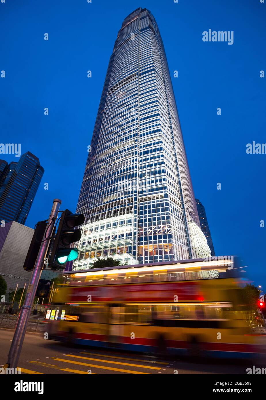 International architectural movement hi-res stock photography and ...