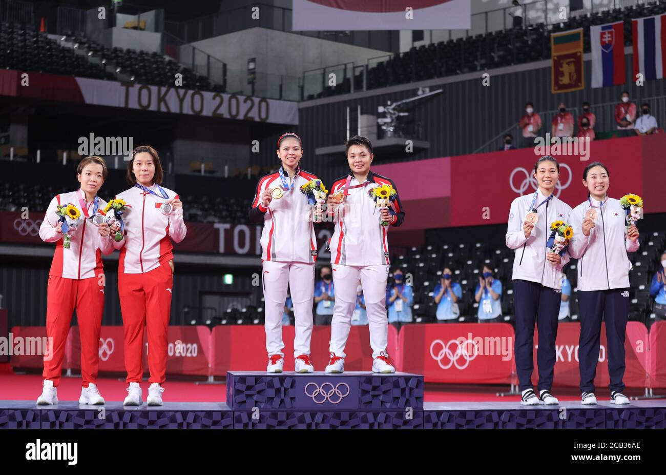 Tokyo, Japan. 2nd Aug, 2021. Gold medalists Greysia Polii/Apriyani Rahayu of Indonesia, silver ...